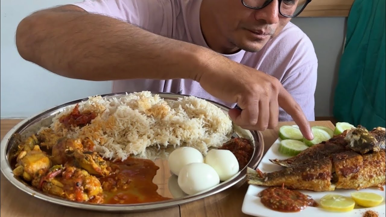 local kukhura ko jhol | delicious grilled fish | nepali food mukbang ...