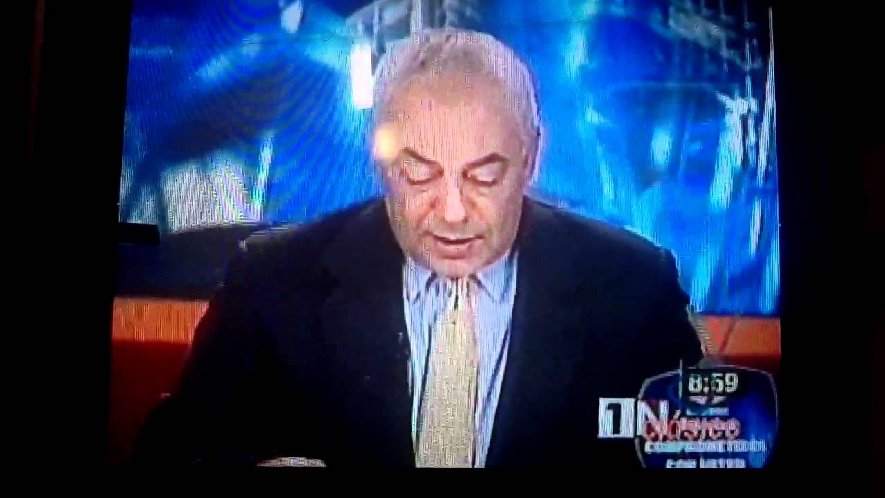 JORGE BERRY, ES SORPRENDIDO FUMANDO AL AIRE. - YouTube