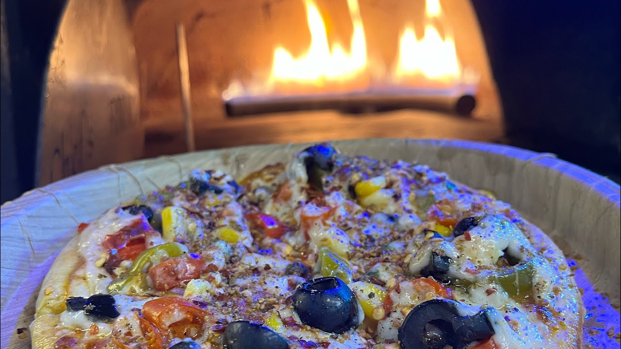 Live Fire Pizza | Streetfood India - YouTube