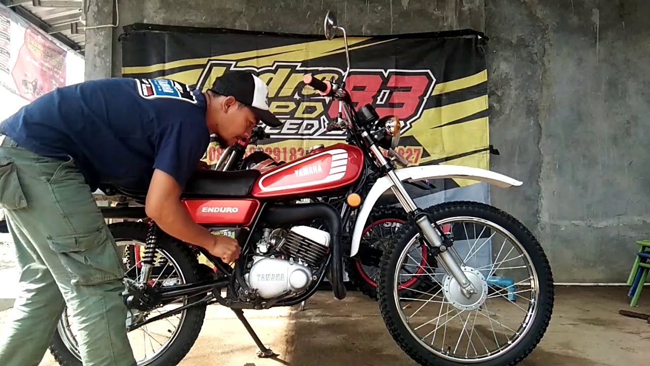 Motor servisan layak dari deler Yamaha DT 100 - YouTube