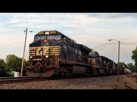 NS 153-06 w/ NS 7646 leading! - YouTube
