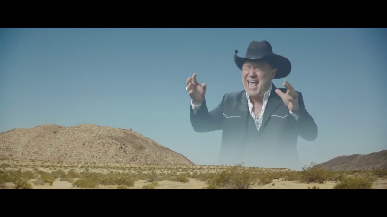 Viejo loco gritando por las montañas - YouTube