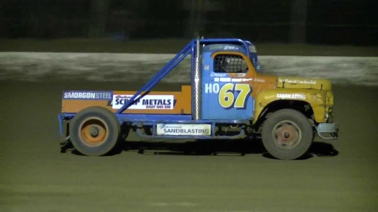 V8 Racing Trucks - Horsham Blue Ribbon Raceway - YouTube