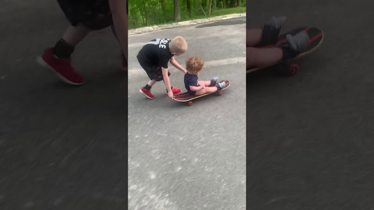 Baby skateboarding - YouTube