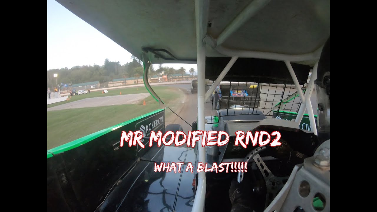 Mr Modified RND 2 Night 2 Lismore Speedway - YouTube