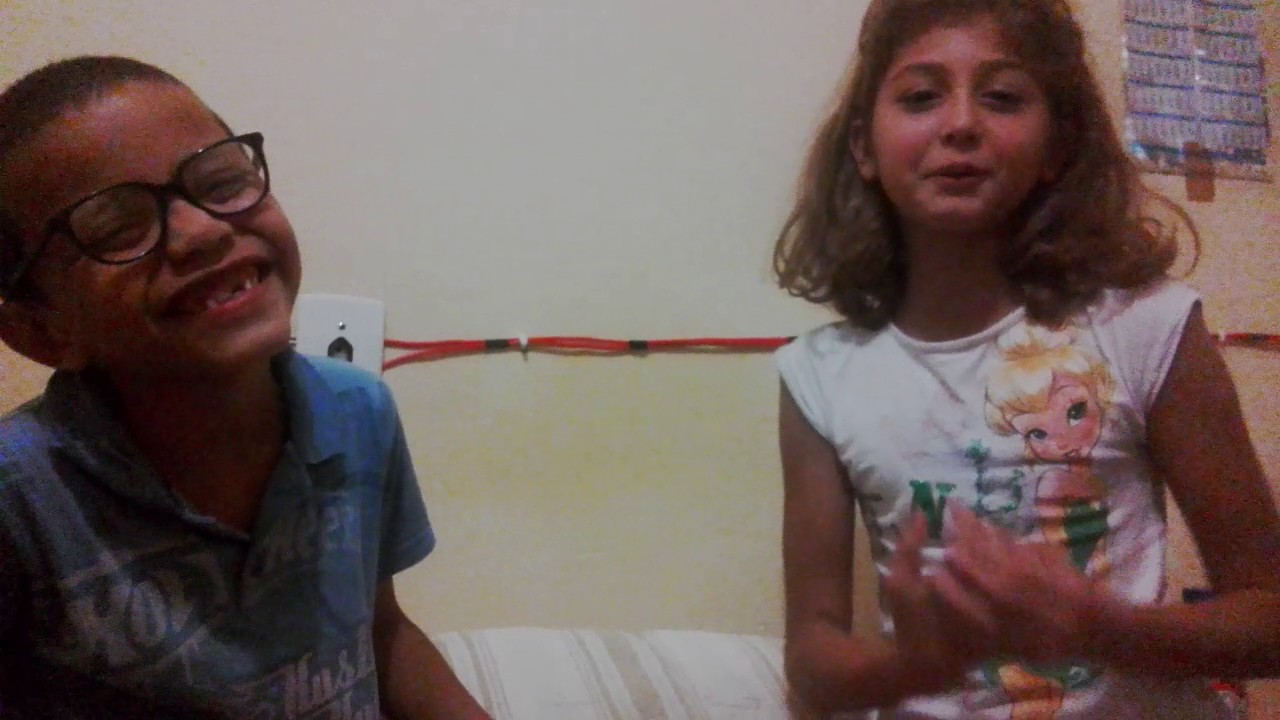 Ensinando a brincadeira do popai - YouTube