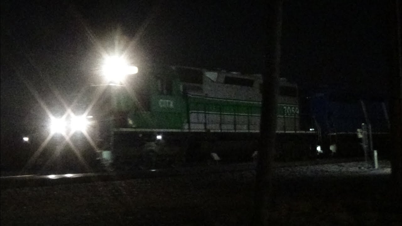 CITX 3059 & CEFX 3129 Lead a Mixed Freight Through Forest Hill Crossing ...