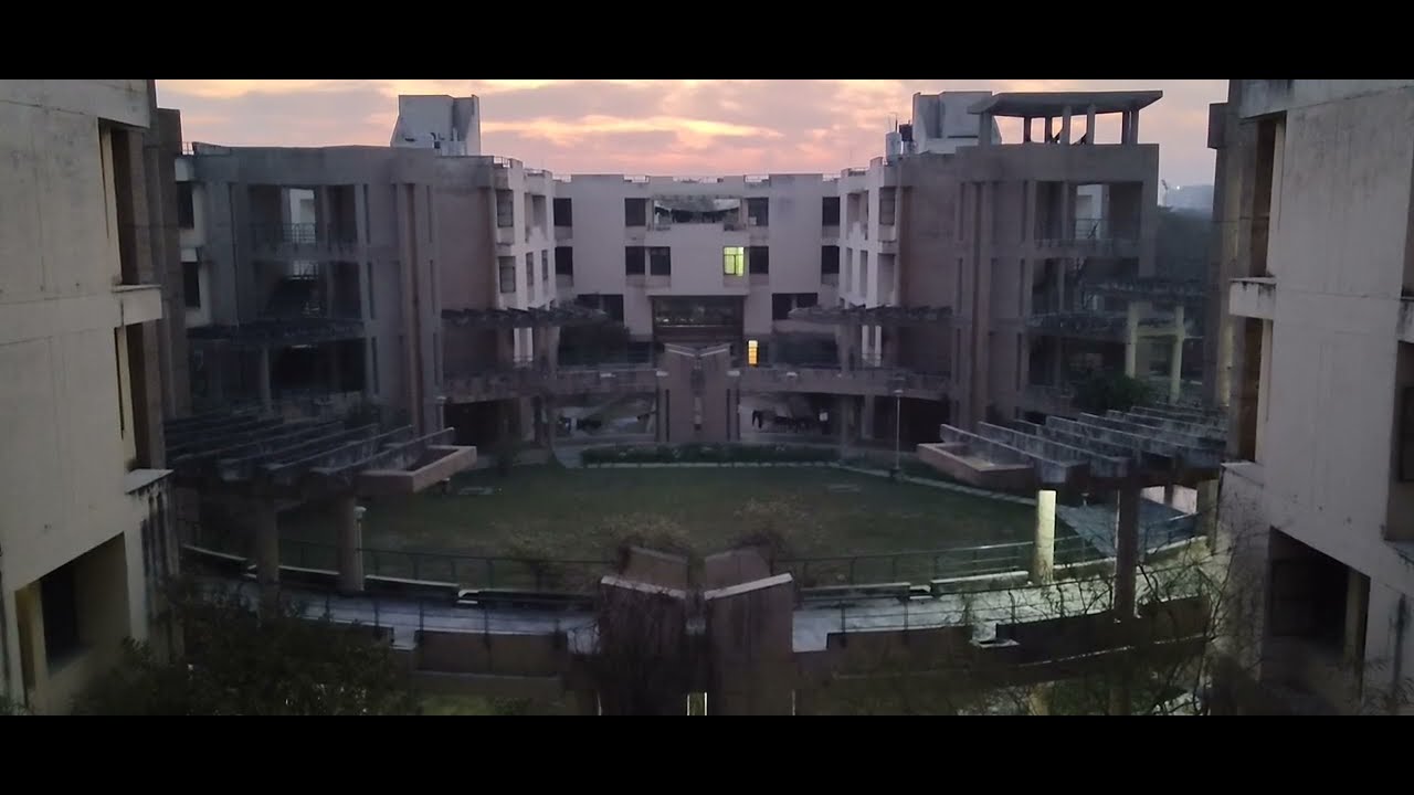 Living at Hall 10 | IIT Kanpur - YouTube