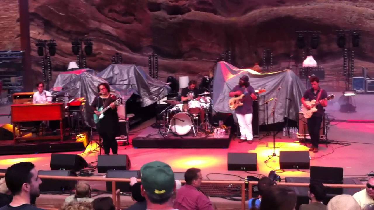 Alabama Shakes "Hold On" Live from Red Rocks Amphitheater - YouTube
