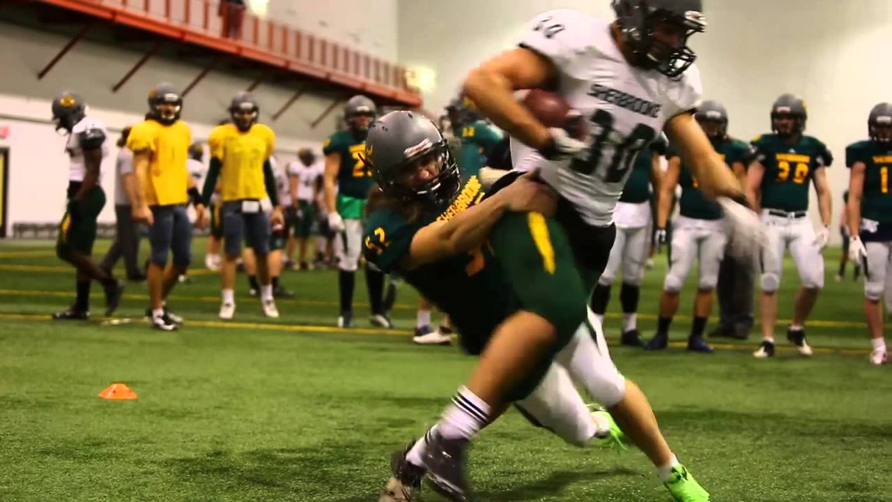Practices of CIS Sherbrooke University football team. - YouTube