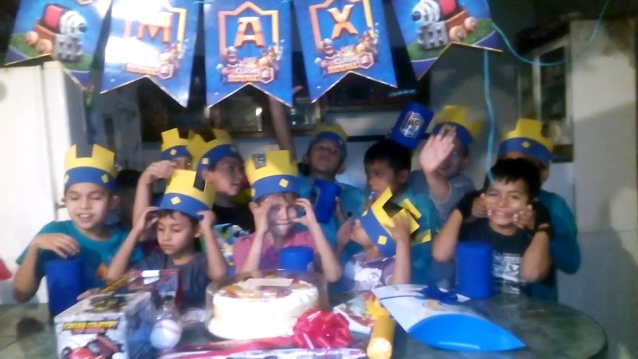 FIESTA CLASH ROYALE - YouTube