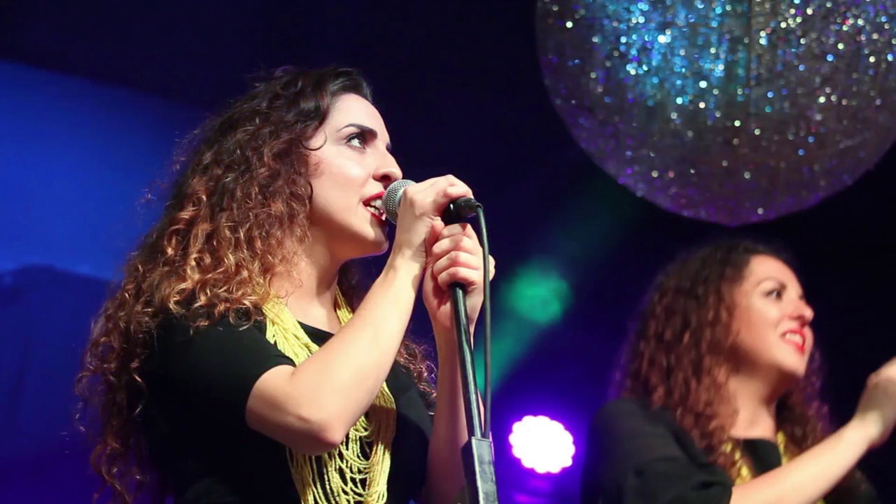 Little Chino Function Band - Live in Oman NYE 2016/17 - YouTube