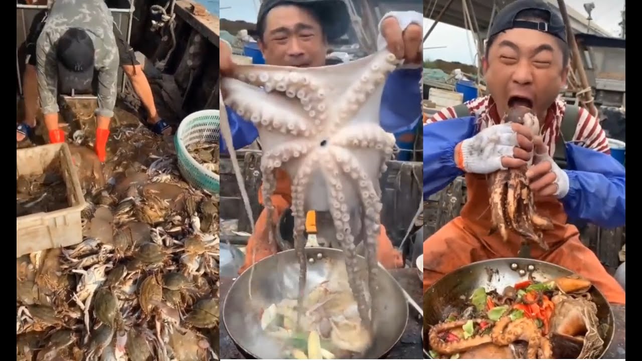 CHINESE FISHMAN EATING HUGE SEAFOOD ON THE BOAT 中国渔民渔船现捞现吃巨大海鲜 ...