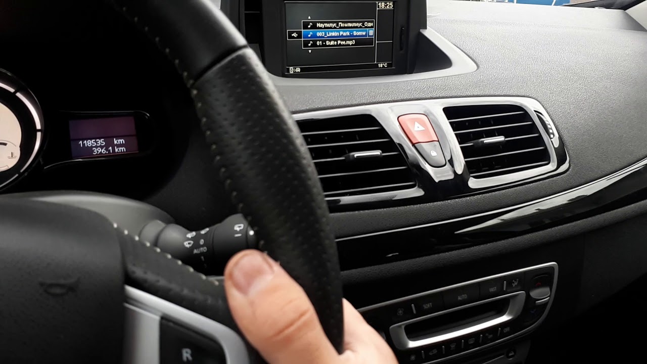 Renault Megane 3 Bose Edition audiotest - YouTube