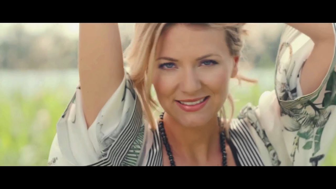 Ella Endlich - Schwimmen und Fliegen (Sub. Español) - YouTube