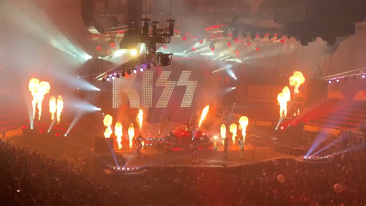 KISS 2020 CONCERT HIGHLIGHTS PEORIA 2 15 20 - YouTube
