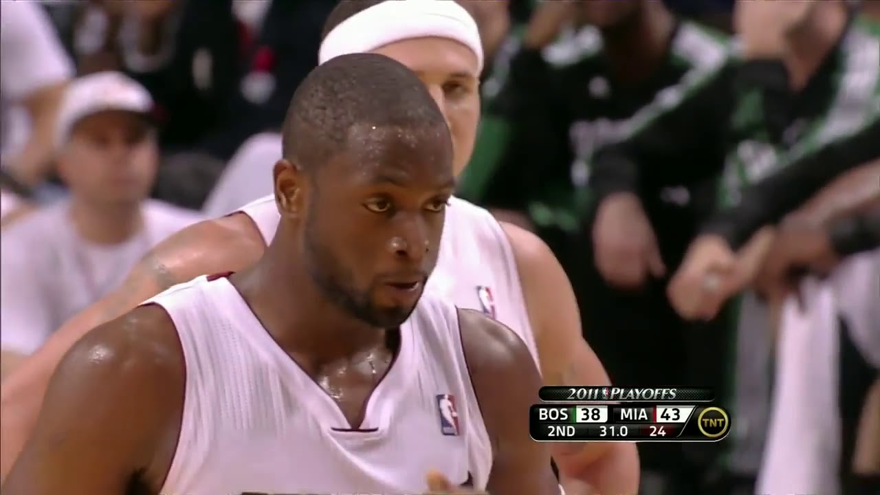 Dwyane Wade Eurostep Crossover on Kevin Garnett - YouTube