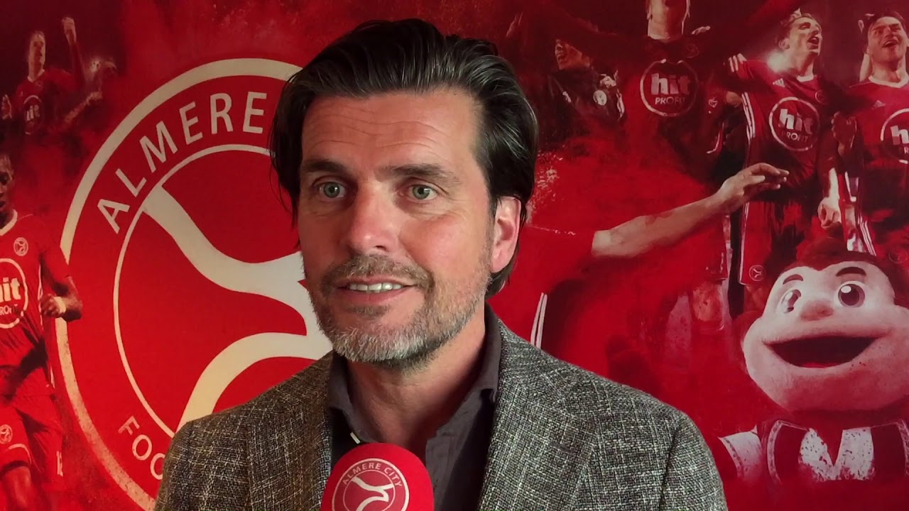 Seizoensterugblik met algemeen directeur John Bes - YouTube