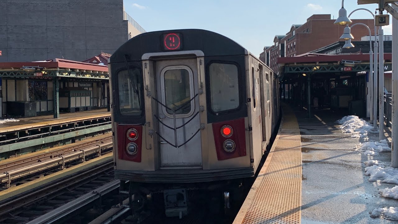 Wakefield-241st St & Brooklyn College-Flatbush Av Bound 2001 Bombardier ...