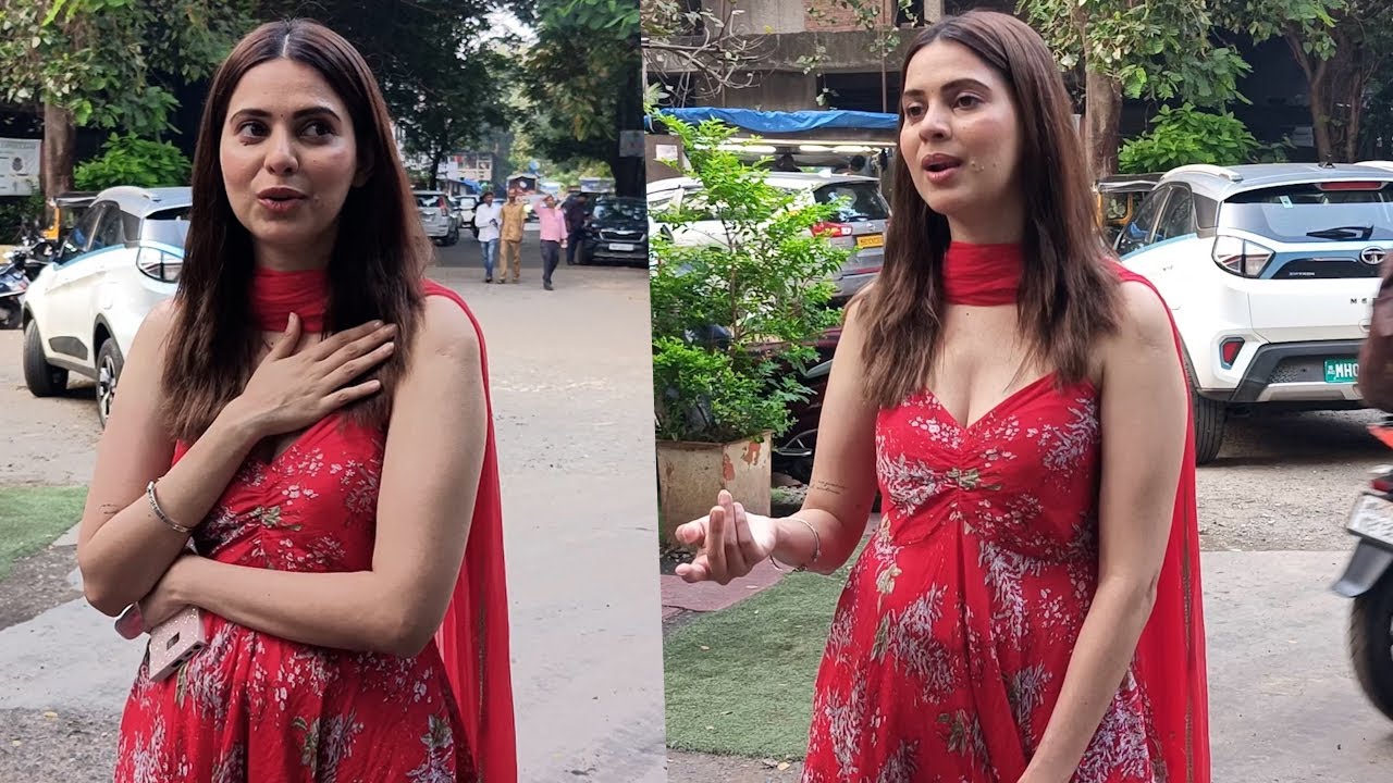 Pandya Store Actress Alice Kaushik Visiting Ganesh Mandir To Seek ...