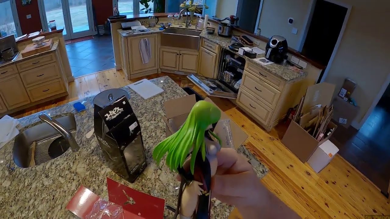 Z Unboxing - CC Figure // P's Secret Link - YouTube