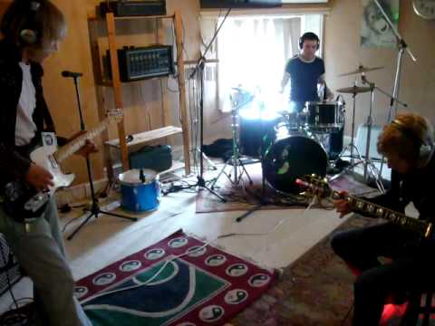 The Sons of MOD recording LoveByrds in the Bad Rabbit studio in ...