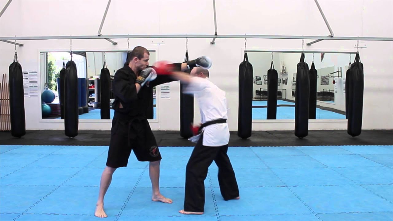 Alternate Evasive Sparring Technique - YouTube
