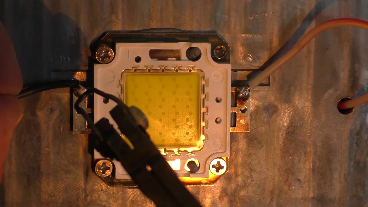 Wymiana modułu led w lampie - YouTube