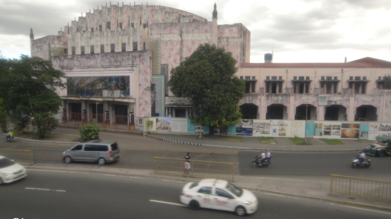 February 12, 2017: Manila Metropolitan Theater - YouTube