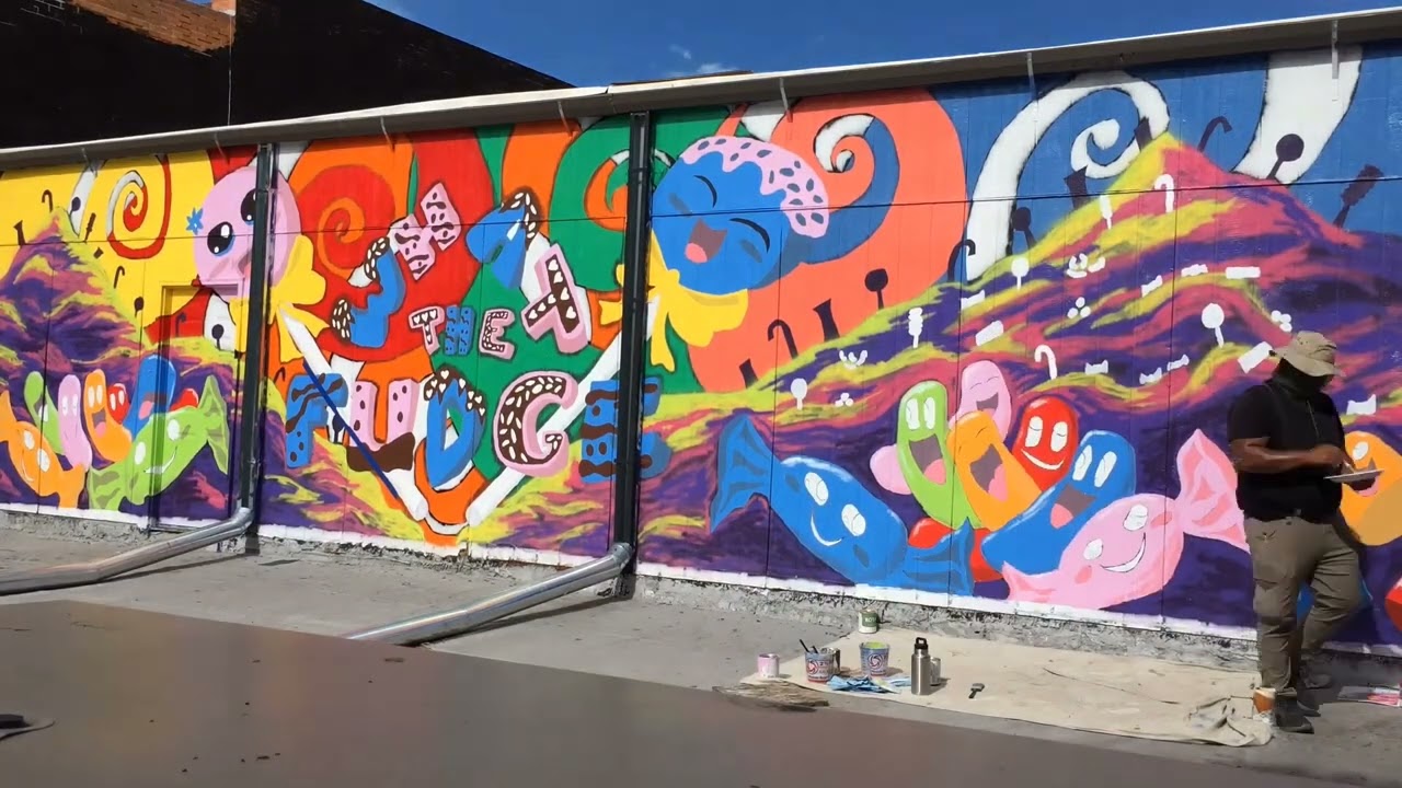 La Junta artist Billy Jackson Candy Mural Timelapse. - YouTube
