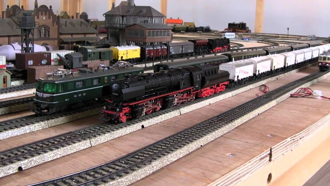 Märklin 26557 M Gleis Anlage. - YouTube