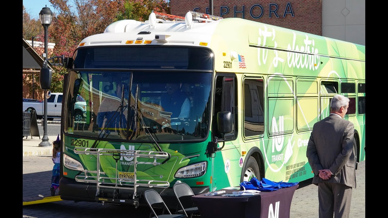 NJ Transit Debuts Electric Bus Service in Camden - YouTube