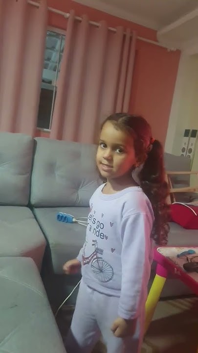 #shorts Dancinha da Ana Ju - YouTube