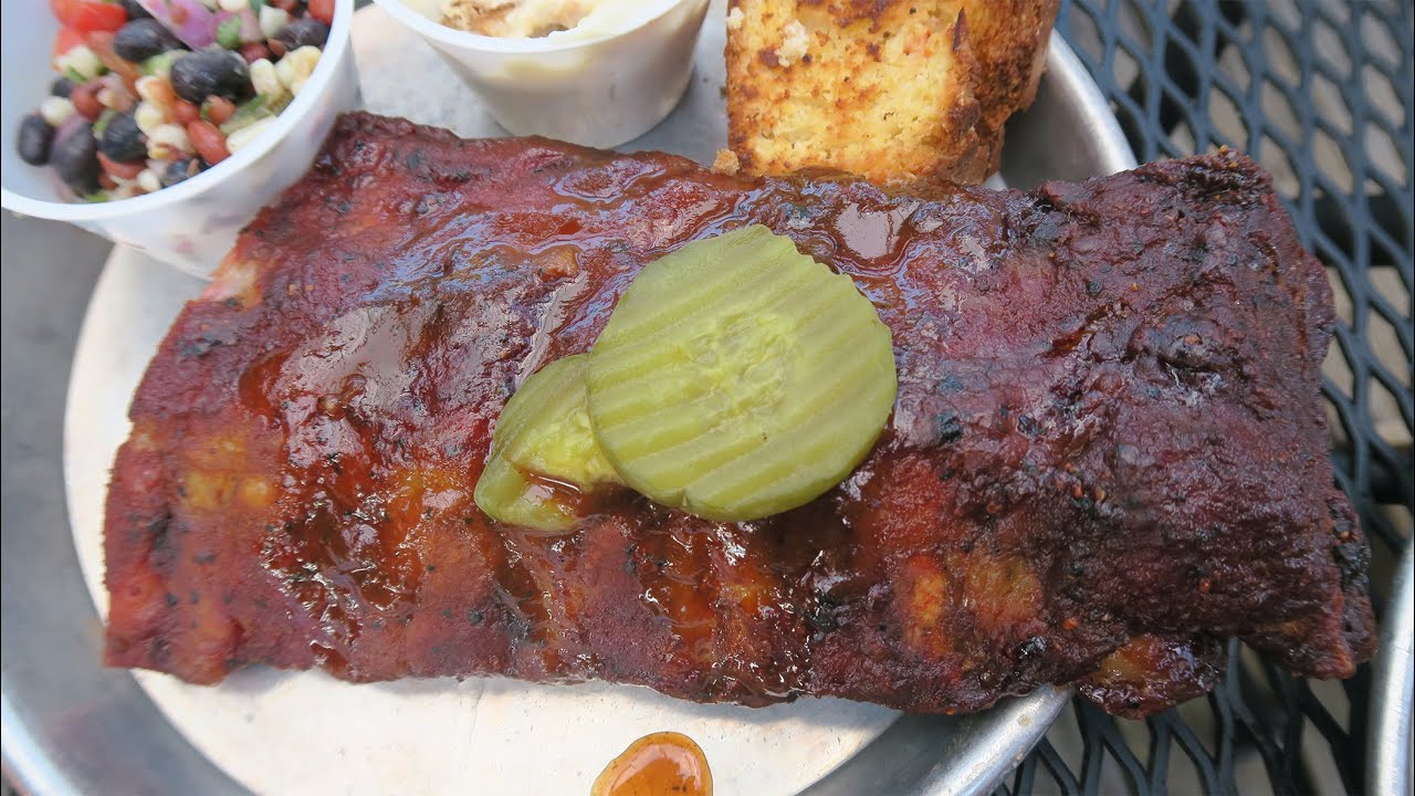 Nashville Tennessee BBQ & My First Home - YouTube