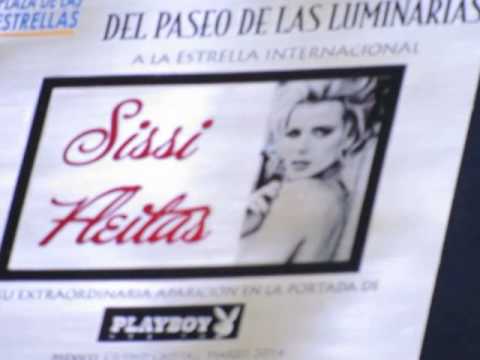 se SISSI FLEITAS  DEVELA PLACA DE ORO POR EXITO EN PLAYBOY