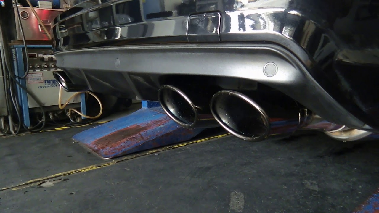BENZ W204 C63 觸媒 XPIPE 尾段閥門系統 - YouTube