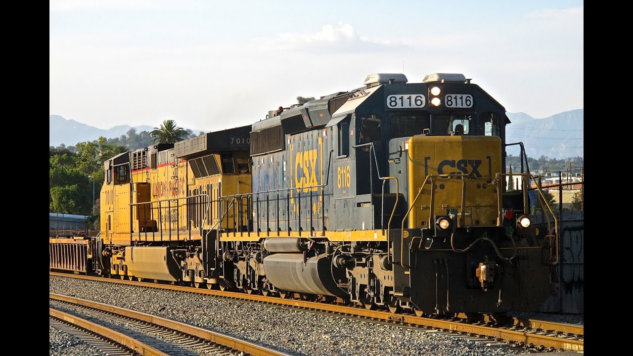 CSX Boxcar Logo on Union Pacific - YouTube