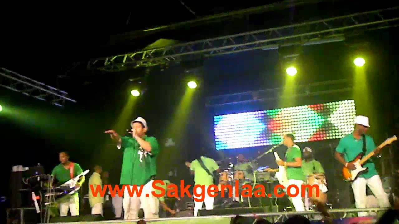Carimi - Buzz @ Amazura (Green/White Affair) - www.Sakgenlaa.com - YouTube