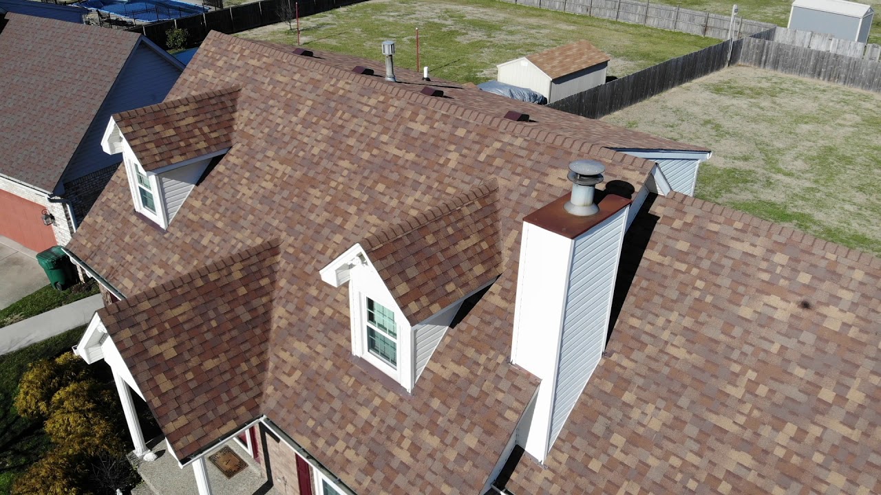 Owens Corning Aged Cedar Oakridge Shingles With Artisan Colors