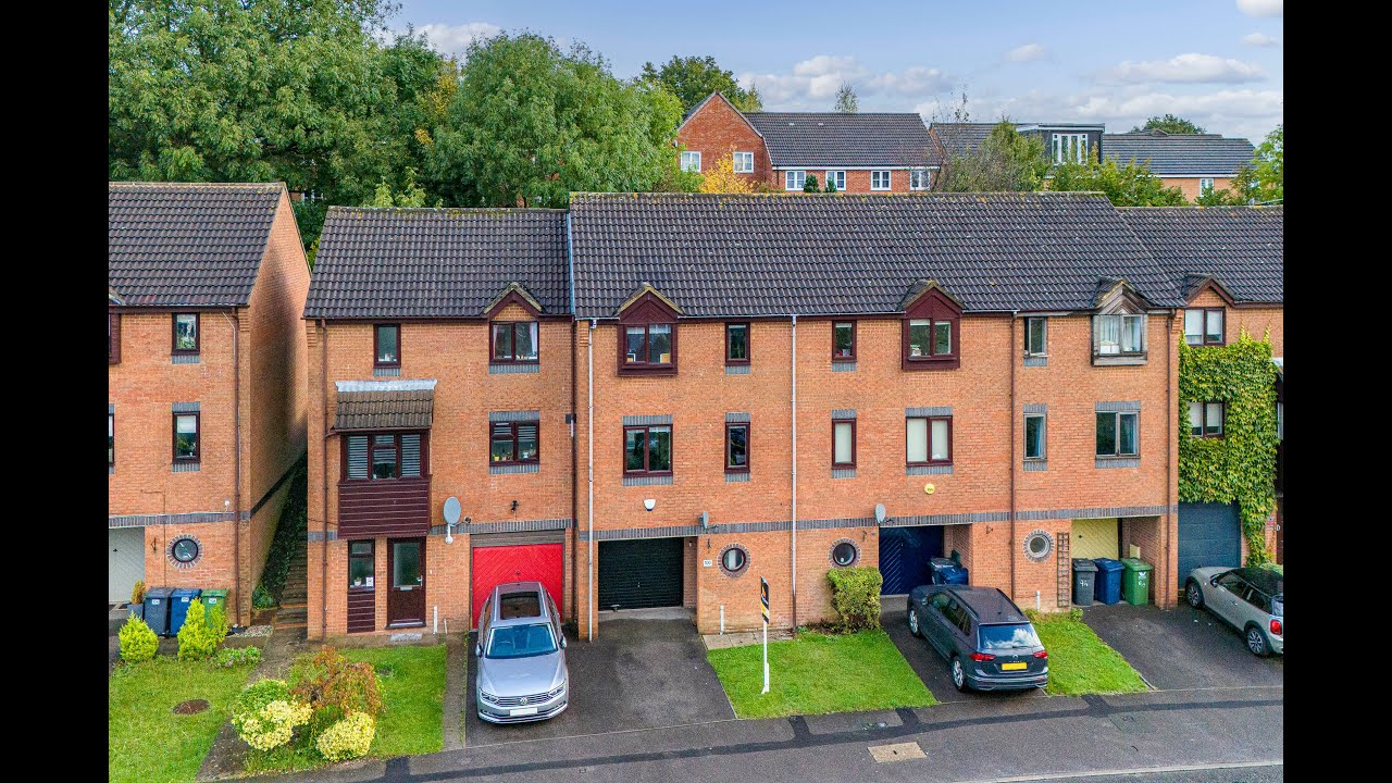 Property Video | Garratts Way, high Wycombe, HP13 5XZ - YouTube