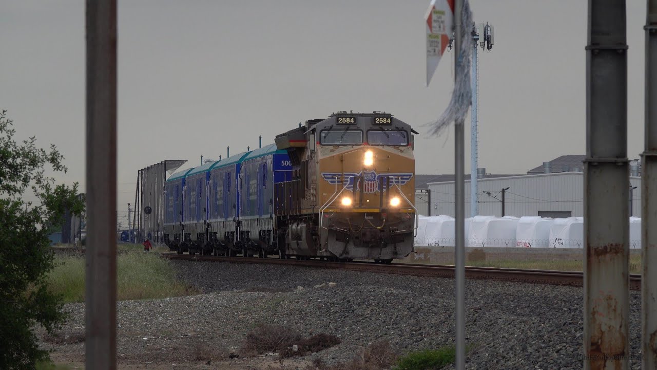Brand New Coaster Chargers Picked Up From Siemens By Union Pacific ...