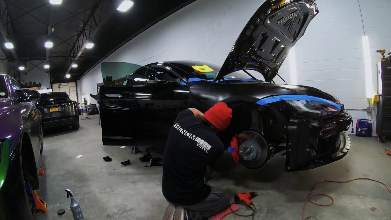MKBHD’s Tesla Model S Getting Wrapped! - YouTube