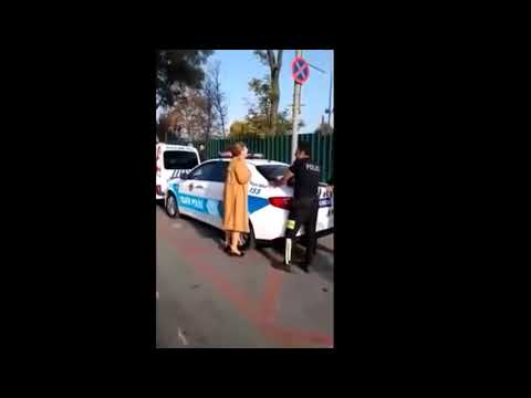 Çığlıklarıyla Polisleri Çıldırtan Öğretmen Kadın!