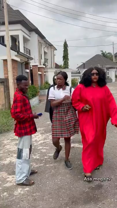 Three strange women #goviral #trending #share #subscribe #trendingvideo ...
