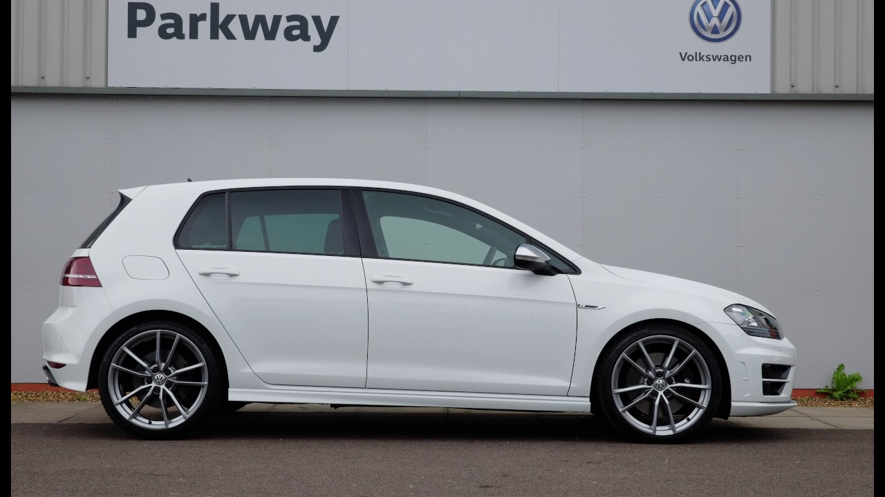 VW GOLF R 4K TIMELAPSE OF PHOTOGRAPHY BY CHRIS BLACK - YouTube