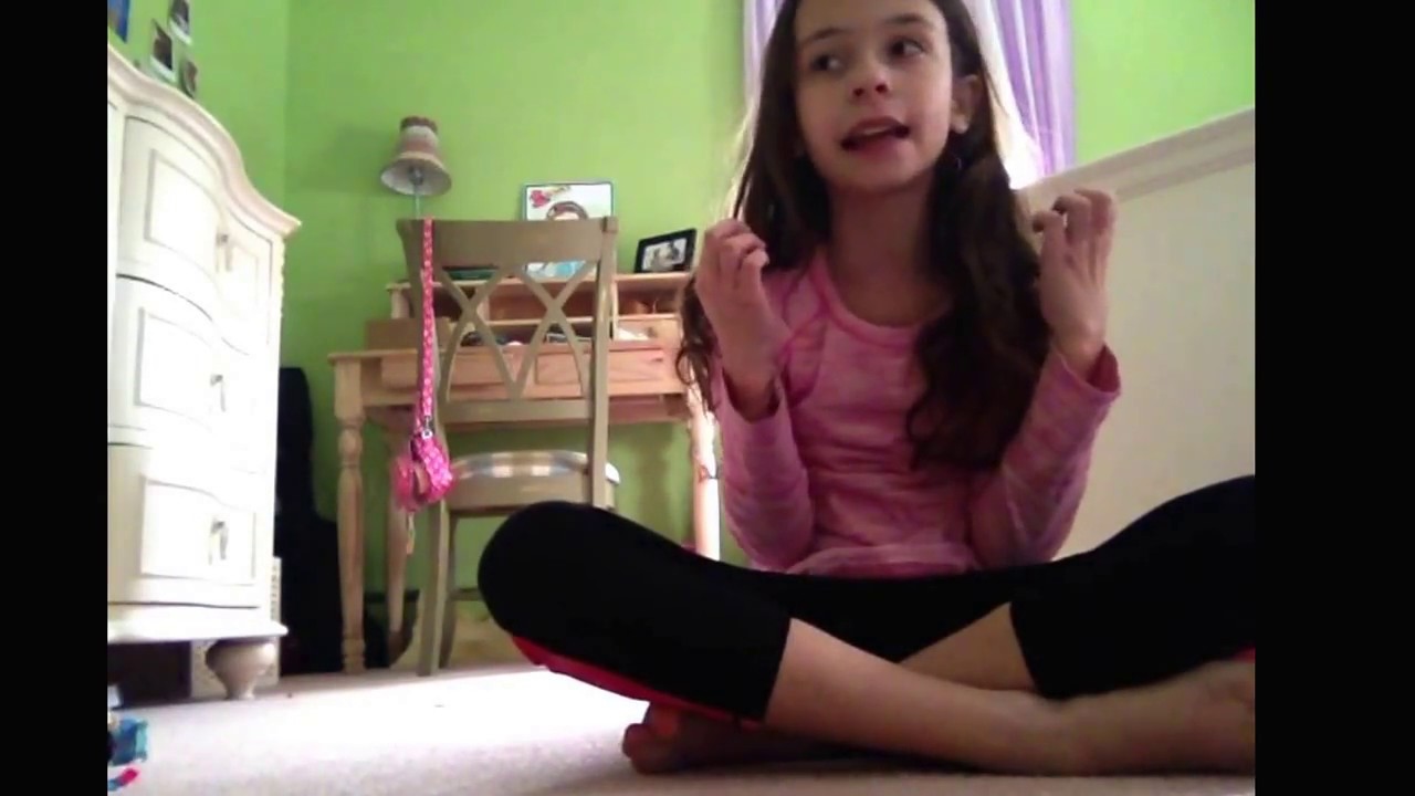 How to do a split! (Tutorial Tuesday!) - YouTube