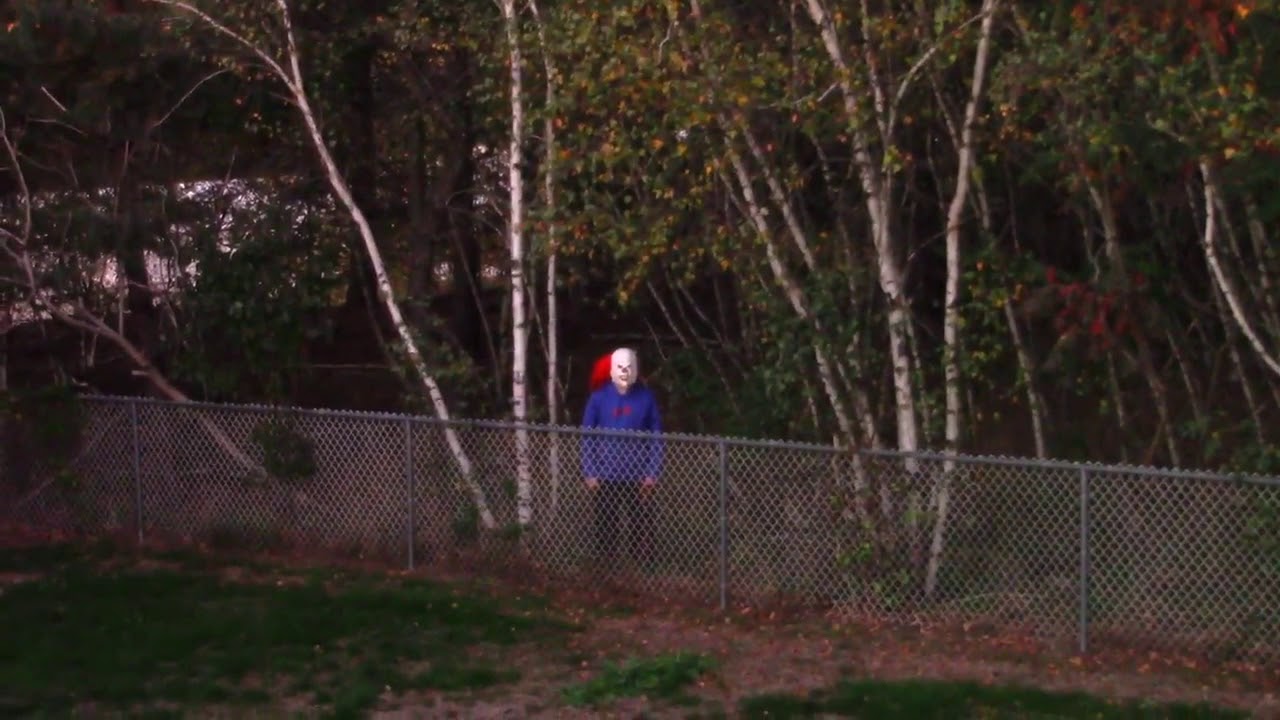 Clown sighted jumping a fence to enter someone’s backyard (Laflin ...