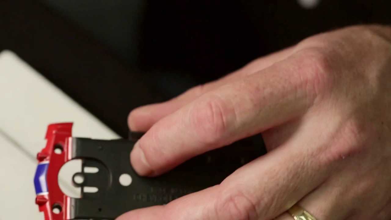 Clover Leaf Racing How to Mount Front Axle Blocks - YouTube