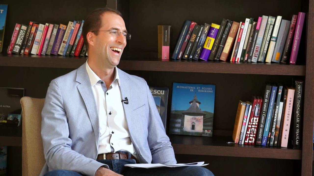 Paul JR Renaud - Define the Word ‘MENTOR’: Bob Henson - full interview ...