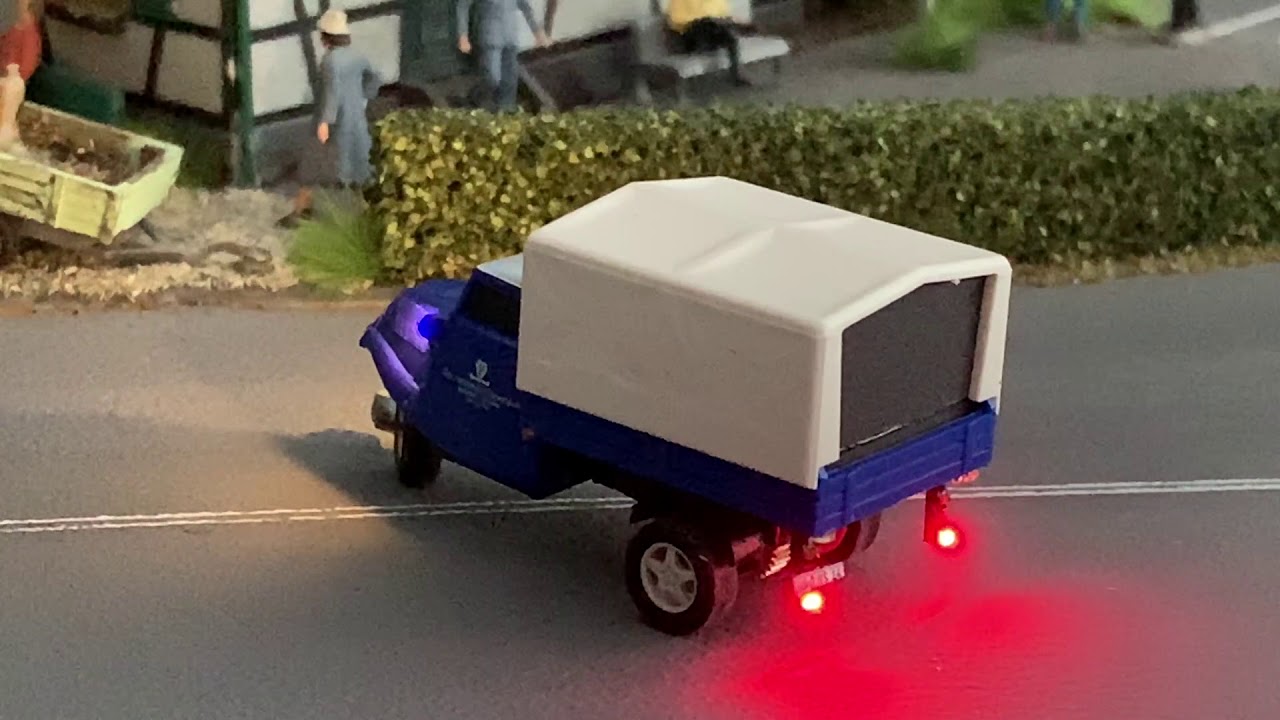 Faller Car System, DC-Car: Immer auf die Kleinen ;-) - YouTube